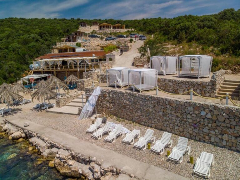 FOTO | 'Feral' Neum: Plaža, restoran i kafić koje morate posjetiti ...