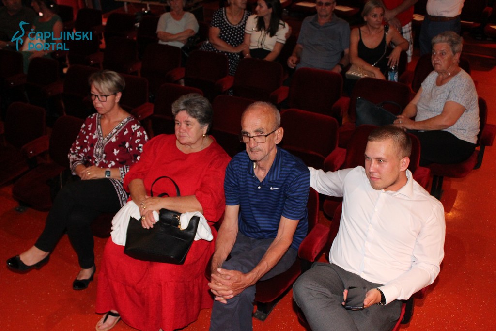 FOTO | Puno kino na Bajramskom koncertu: Grupa ''Rejjan'' oduševila ...