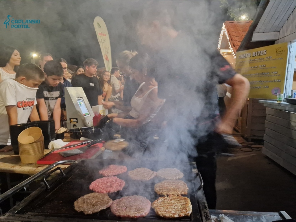 FOTO | Bili smo na Street Food Festu u Širokom - Čapljini fali ovakav ...