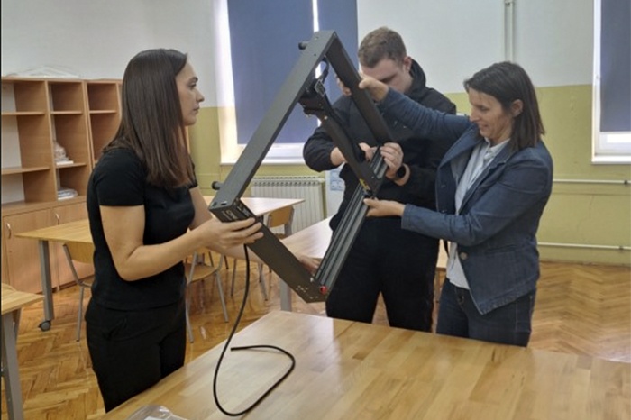 Od crteža do proizvoda: CNC strojevi u praktičnoj nastavi u Srednjoj ...
